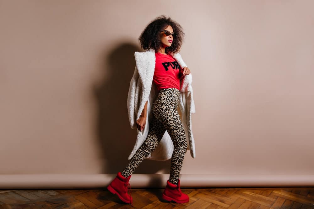 Cómo Combinar Pantalón Animal Print 2025